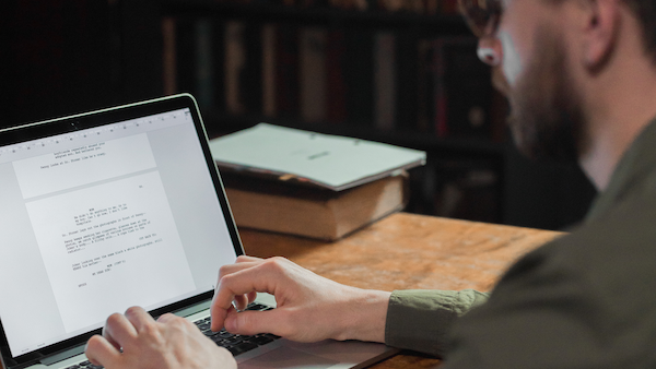 Finding the Line with Scene Descriptions - Script Magazine